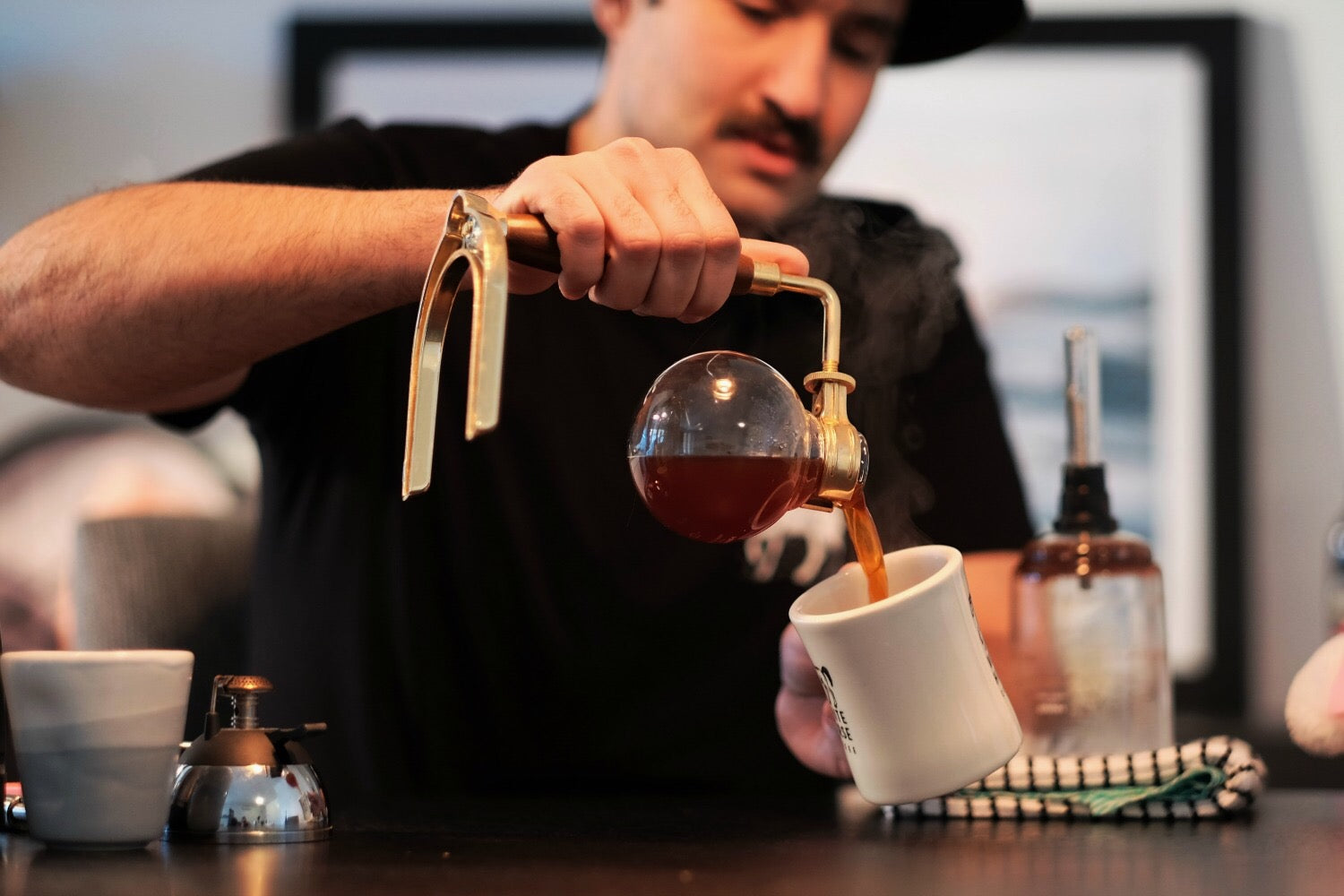 How to brew amazing coffee with a siphon brewer – White Horse Coffee
